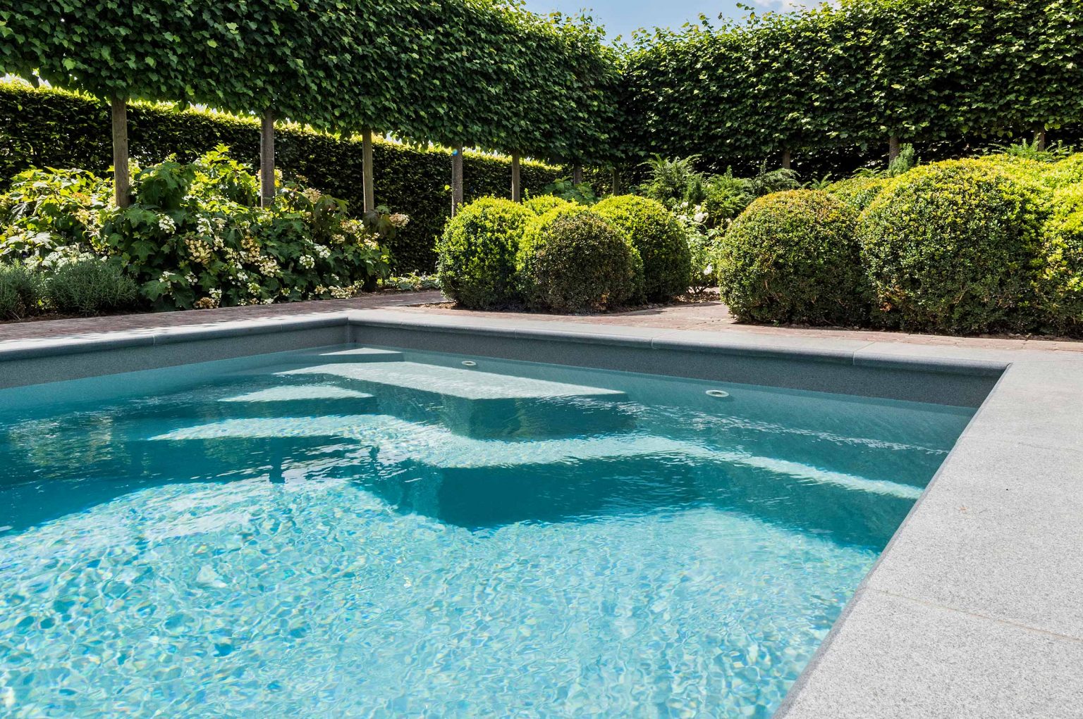 Pool - Briliant, prisvärda familjepoolen med livstidsgaranti