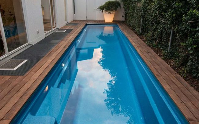 Oktagon - liten glasfiberpool, åttakantig och med lång garanti.