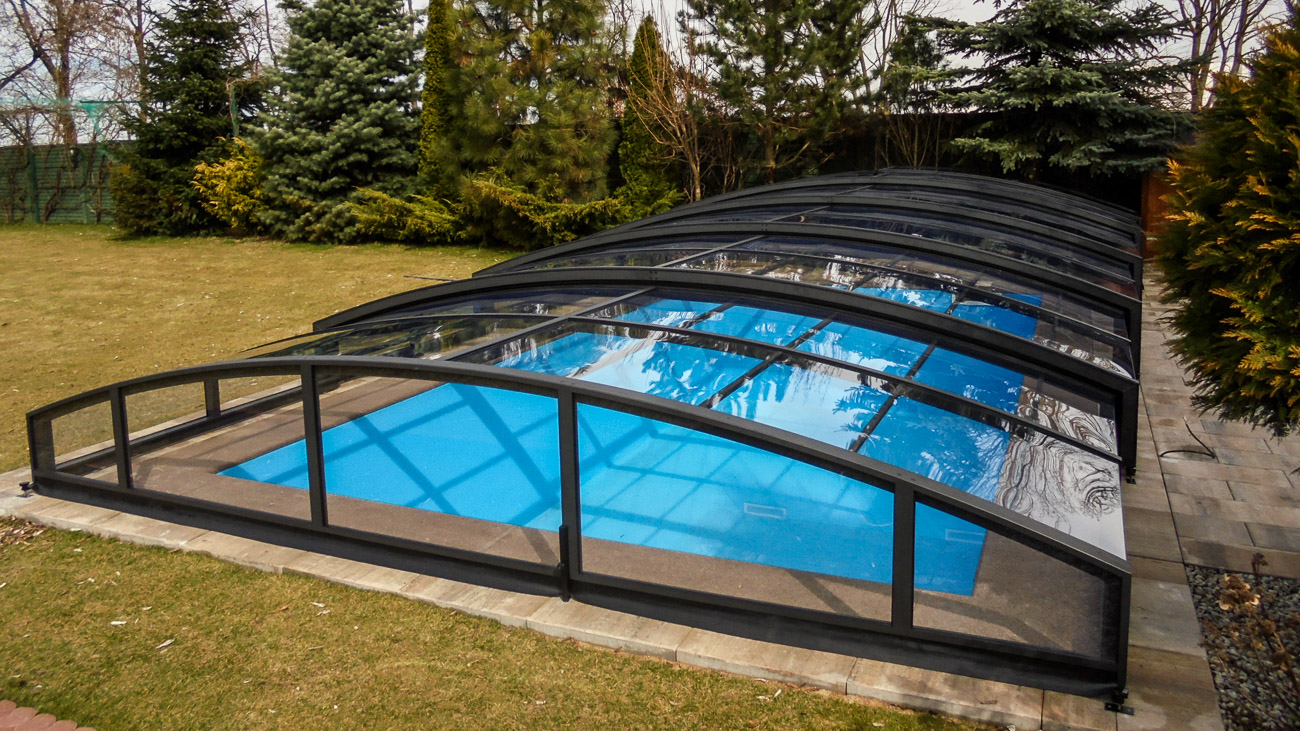 Pooltak, poolskydd och pooltäckningar för pooler och spabad