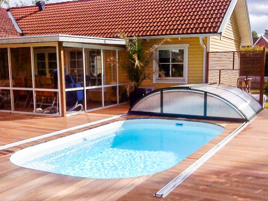 Pooler av glasfiber. Bra kvalitet och livstidsgaranti