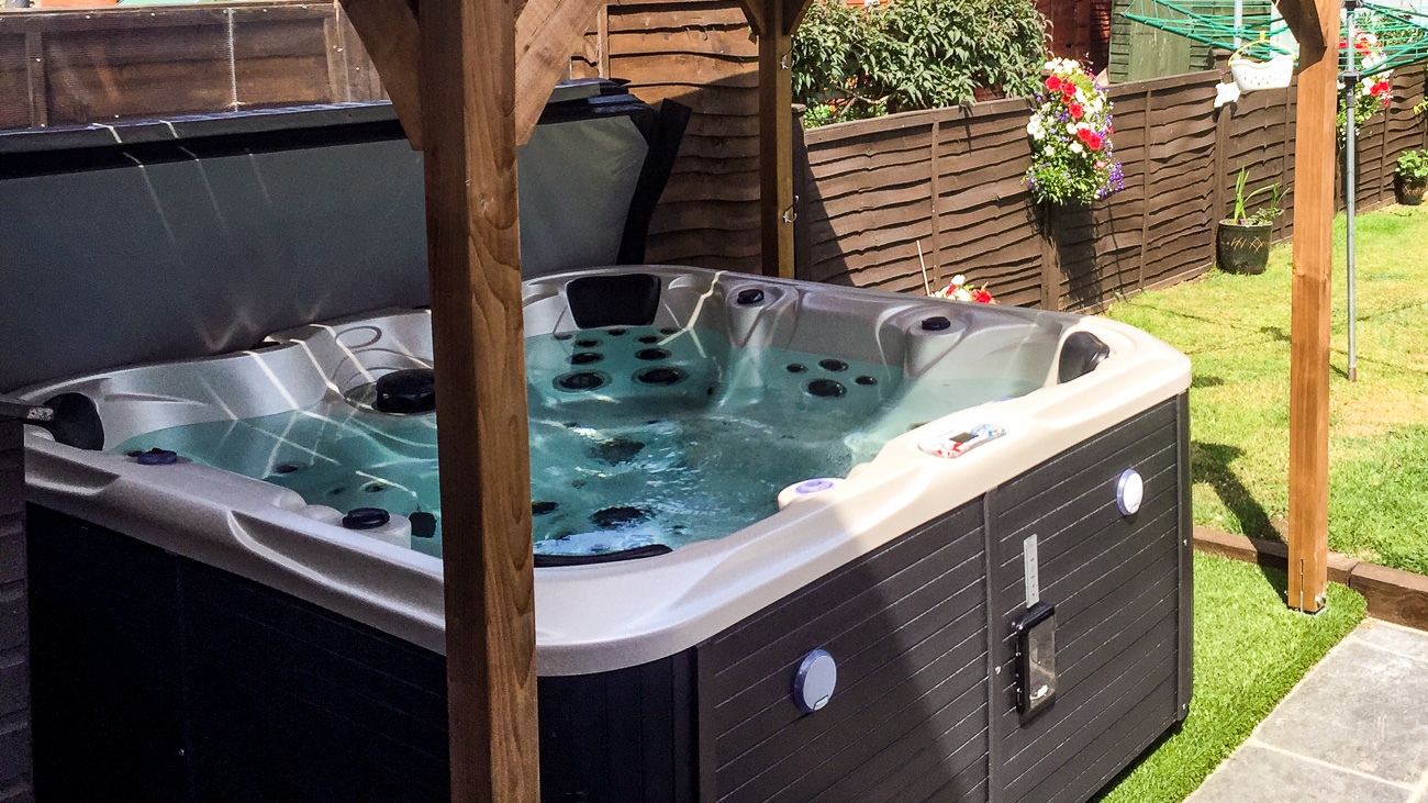 Pooler, spabad, swimspa & pooltak. Nöjda kunder sedan 1991, Spa o Bad